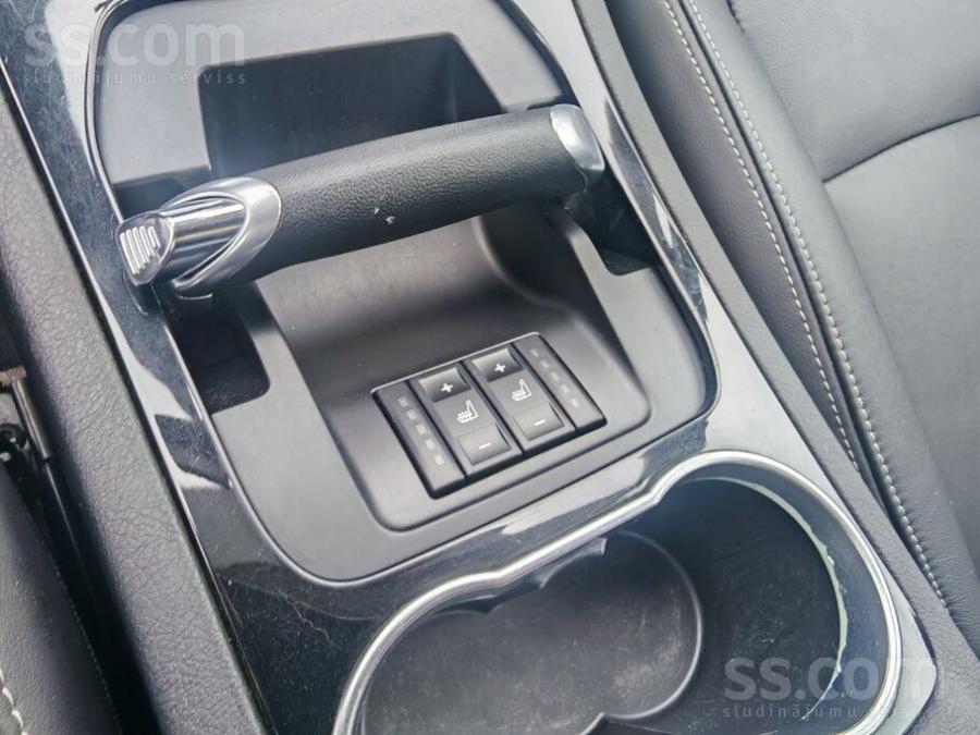Black Ford S-Max 2014 in Riga, with an engine capacity of 2.00 L and mileage of 265 thousand km for 6390 €, photo 20 on AUTOMOTO.COM.LV