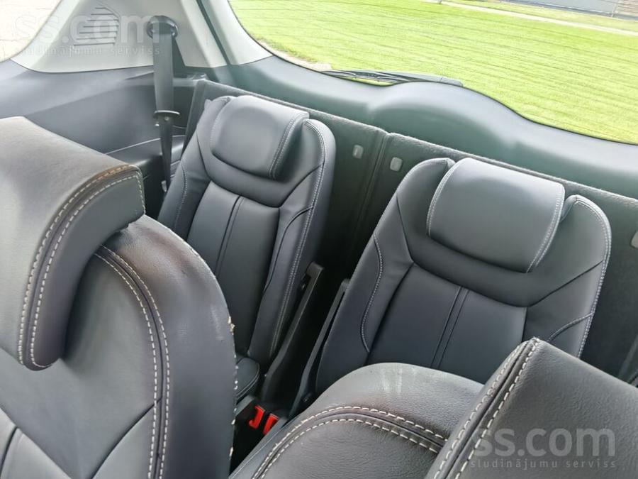 Black Ford S-Max 2014 in Riga, with an engine capacity of 2.00 L and mileage of 265 thousand km for 6390 €, photo 26 on AUTOMOTO.COM.LV