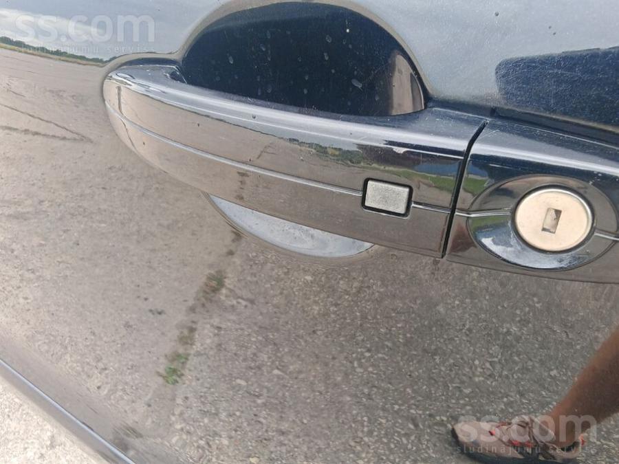 Black Ford S-Max 2014 in Riga, with an engine capacity of 2.00 L and mileage of 265 thousand km for 6390 €, photo 35 on AUTOMOTO.COM.LV