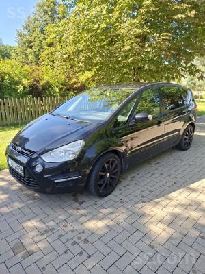 Melns Ford S-Max 2014 Rīga, ar dzinēja tilpumu 2.00 L un nobraukumu 288 tūkst. km par 4000 €, foto  vietnē AUTOMOTO.COM.LV