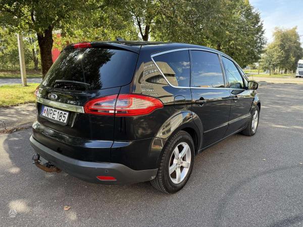 Black Ford S-Max 2014 in Vilnius, with an engine capacity of 2.00 L and mileage of 374 thousand km for 3950 €, photo 4 on AUTOMOTO.COM.LV