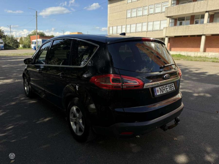 Melns Ford S-Max 2014 Viļņa, ar dzinēja tilpumu 2.00 L un nobraukumu 374 tūkst. km par 3950 €, foto 5 vietnē AUTOMOTO.COM.LV