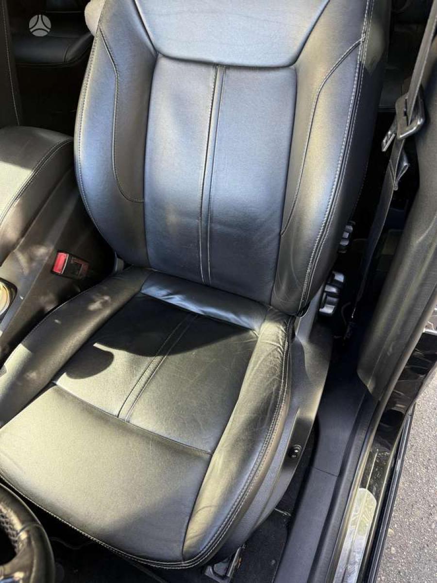 Melns Ford S-Max 2014 Viļņa, ar dzinēja tilpumu 2.00 L un nobraukumu 374 tūkst. km par 3950 €, foto 8 vietnē AUTOMOTO.COM.LV