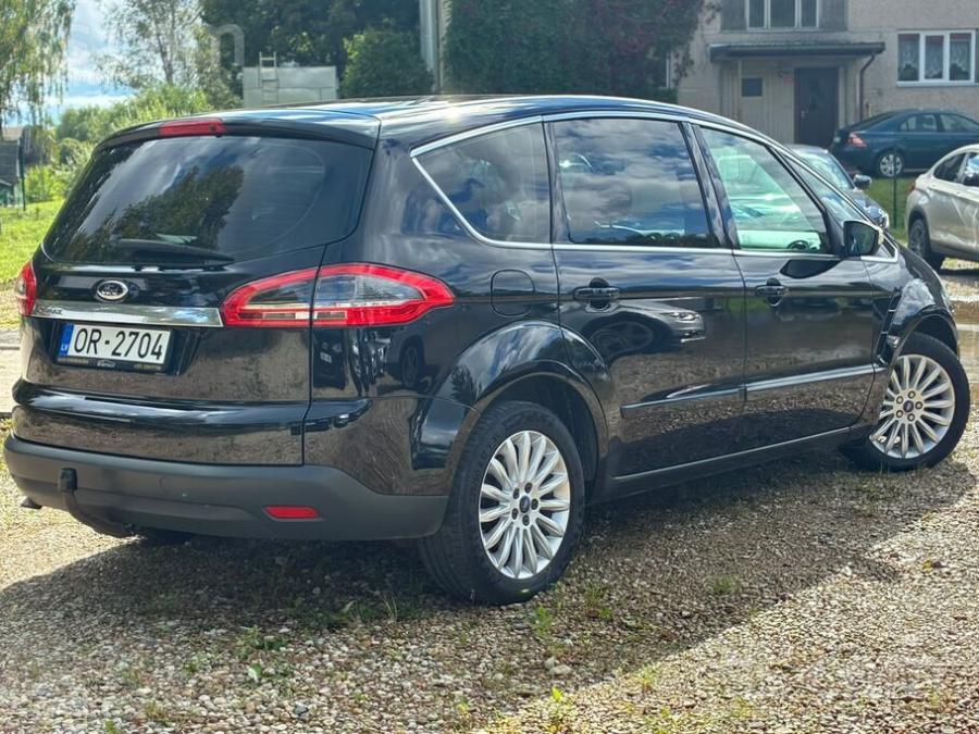 Black Ford S-Max 2014 in Kuldiga, with an engine capacity of 2.00 L and mileage of 329 thousand km for 3990 €, photo 5 on AUTOMOTO.COM.LV