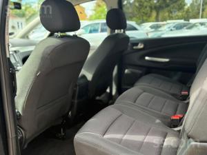 Melns Ford S-Max 2014 Kuldīga, ar dzinēja tilpumu 2.00 L un nobraukumu 329 tūkst. km par 3990 €, foto 11 vietnē AUTOMOTO.COM.LV