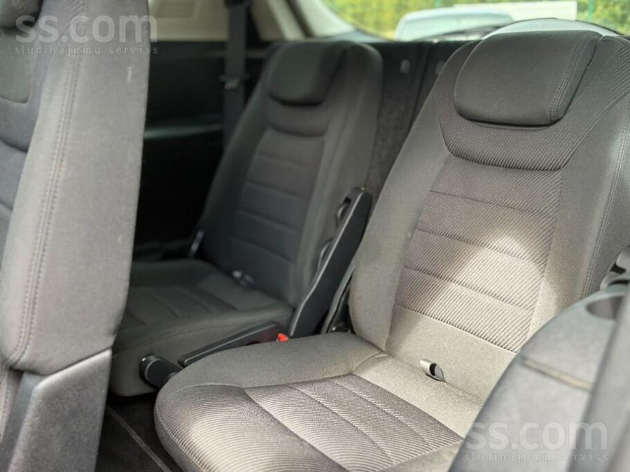 Melns Ford S-Max 2014 Kuldīga, ar dzinēja tilpumu 2.00 L un nobraukumu 329 tūkst. km par 3990 €, foto 12 vietnē AUTOMOTO.COM.LV