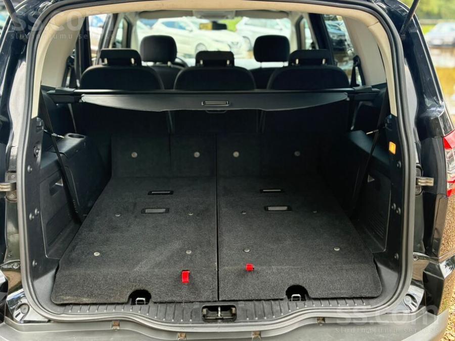 Melns Ford S-Max 2014 Kuldīga, ar dzinēja tilpumu 2.00 L un nobraukumu 329 tūkst. km par 3990 €, foto 13 vietnē AUTOMOTO.COM.LV