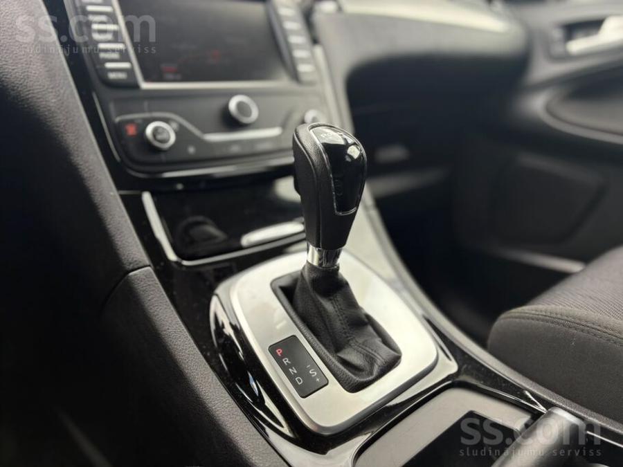 Melns Ford S-Max 2014 Kuldīga, ar dzinēja tilpumu 2.00 L un nobraukumu 329 tūkst. km par 3990 €, foto 24 vietnē AUTOMOTO.COM.LV