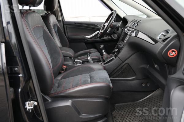 Black Ford S-Max 2014 in Tukums, with an engine capacity of 2.00 L and mileage of 201 thousand km for 7200 €, photo 6 on AUTOMOTO.COM.LV
