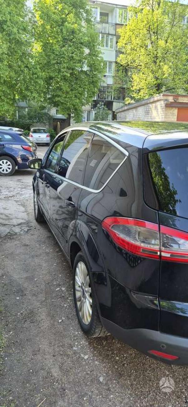 Melns Ford S-Max 2014 Viļņa, ar dzinēja tilpumu 2.00 L un nobraukumu 307 tūkst. km par 4000 €, foto 3 vietnē AUTOMOTO.COM.LV