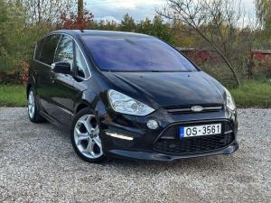 Black Ford S-Max 2014 in Tukums, with an engine capacity of 2.00 L and mileage of 269 thousand km for 6990 €, photo 1 on AUTOMOTO.COM.LV