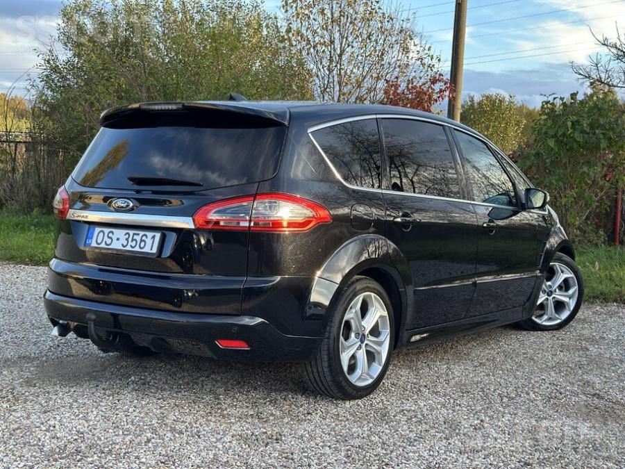 Black Ford S-Max 2014 in Tukums, with an engine capacity of 2.00 L and mileage of 269 thousand km for 6990 €, photo 6 on AUTOMOTO.COM.LV