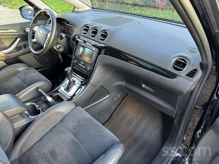 Black Ford S-Max 2014 in Tukums, with an engine capacity of 2.00 L and mileage of 269 thousand km for 6990 €, photo 17 on AUTOMOTO.COM.LV