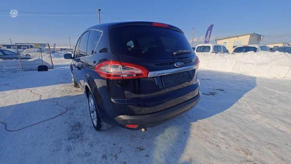 Black Ford S-Max 2015 in Vilnius, with an engine capacity of 2.00 L and mileage of 256 thousand km for 6600 €, photo 8 on AUTOMOTO.COM.LV