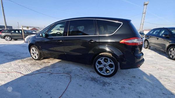 Black Ford S-Max 2015 in Vilnius, with an engine capacity of 2.00 L and mileage of 256 thousand km for 6600 €, photo 9 on AUTOMOTO.COM.LV