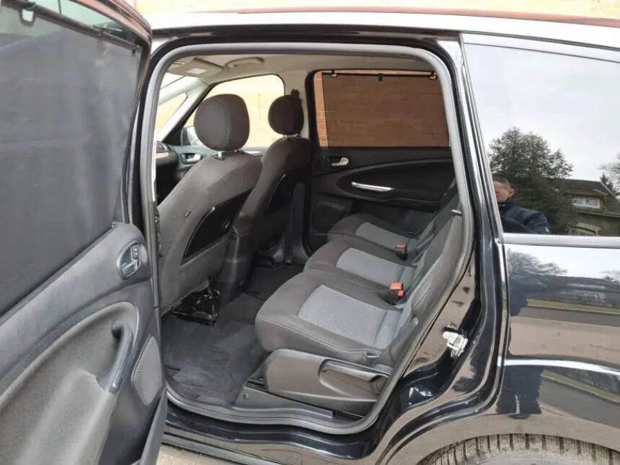 Melns Ford S-Max 2015 Jēkabpils, ar dzinēja tilpumu 2.00 L un nobraukumu 0 tūkst. km par 6250 €, foto 13 vietnē AUTOMOTO.COM.LV