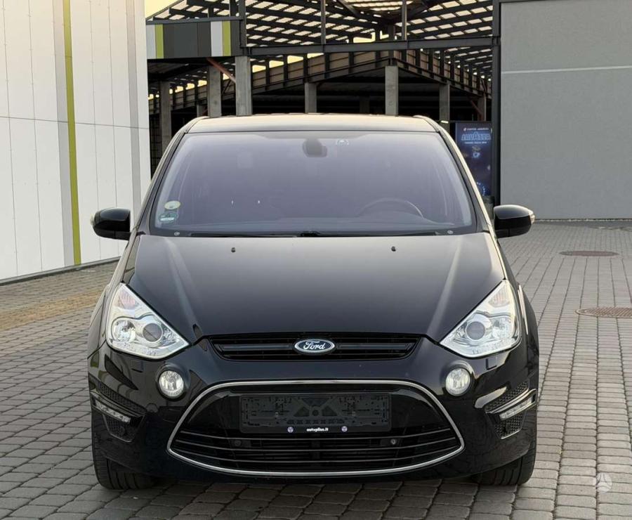 Black Ford S-Max 2015 in Raseiniai, with an engine capacity of 2.00 L and mileage of 269 thousand km for 5550 €, photo 3 on AUTOMOTO.COM.LV