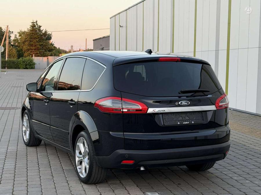 Black Ford S-Max 2015 in Raseiniai, with an engine capacity of 2.00 L and mileage of 269 thousand km for 5550 €, photo 11 on AUTOMOTO.COM.LV