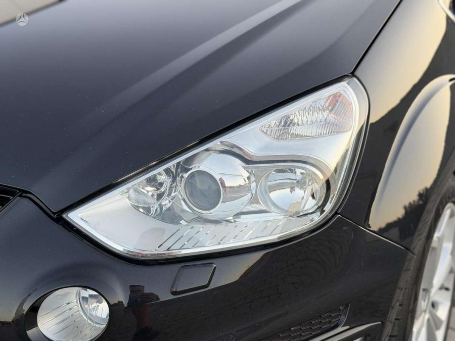 Black Ford S-Max 2015 in Raseiniai, with an engine capacity of 2.00 L and mileage of 269 thousand km for 5550 €, photo 13 on AUTOMOTO.COM.LV