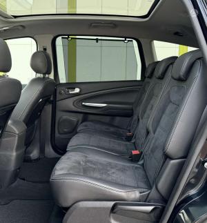 Black Ford S-Max 2015 in Raseiniai, with an engine capacity of 2.00 L and mileage of 269 thousand km for 5550 €, photo 23 on AUTOMOTO.COM.LV