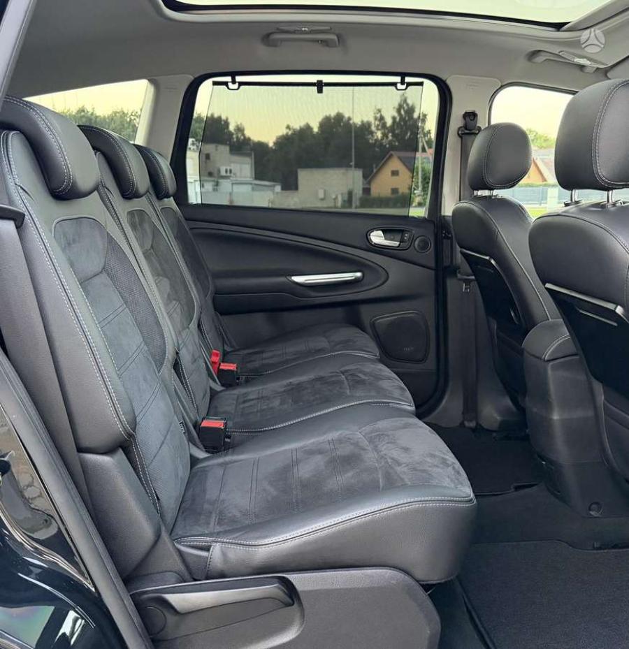 Black Ford S-Max 2015 in Raseiniai, with an engine capacity of 2.00 L and mileage of 269 thousand km for 5550 €, photo 24 on AUTOMOTO.COM.LV