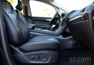 Melns Ford S-Max 2016 Rīga, ar dzinēja tilpumu 2.00 L un nobraukumu 260 tūkst. km par 12999 €, foto 20 vietnē AUTOMOTO.COM.LV
