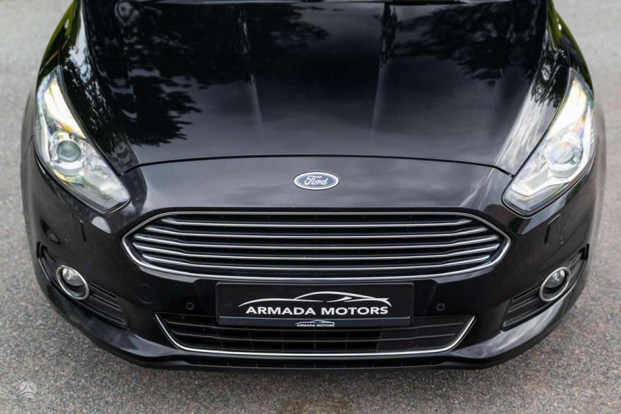 Black Ford S-Max 2016 in Vilnius, with an engine capacity of 2.00 L and mileage of 169 thousand km for 8900 €, photo 6 on AUTOMOTO.COM.LV