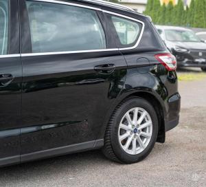 Black Ford S-Max 2016 in Vilnius, with an engine capacity of 2.00 L and mileage of 169 thousand km for 8900 €, photo 12 on AUTOMOTO.COM.LV