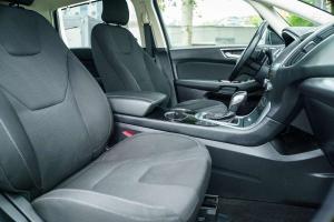 Black Ford S-Max 2016 in Vilnius, with an engine capacity of 2.00 L and mileage of 169 thousand km for 8900 €, photo 22 on AUTOMOTO.COM.LV