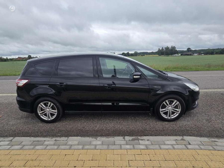Black Ford S-Max 2016 in Jurbarkas, with an engine capacity of 2.00 L and mileage of 147 thousand km for 9000 €, photo 6 on AUTOMOTO.COM.LV