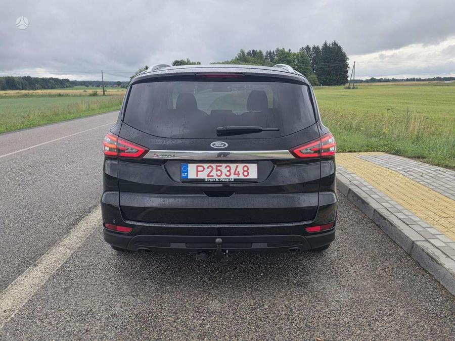 Black Ford S-Max 2016 in Jurbarkas, with an engine capacity of 2.00 L and mileage of 147 thousand km for 9000 €, photo 8 on AUTOMOTO.COM.LV