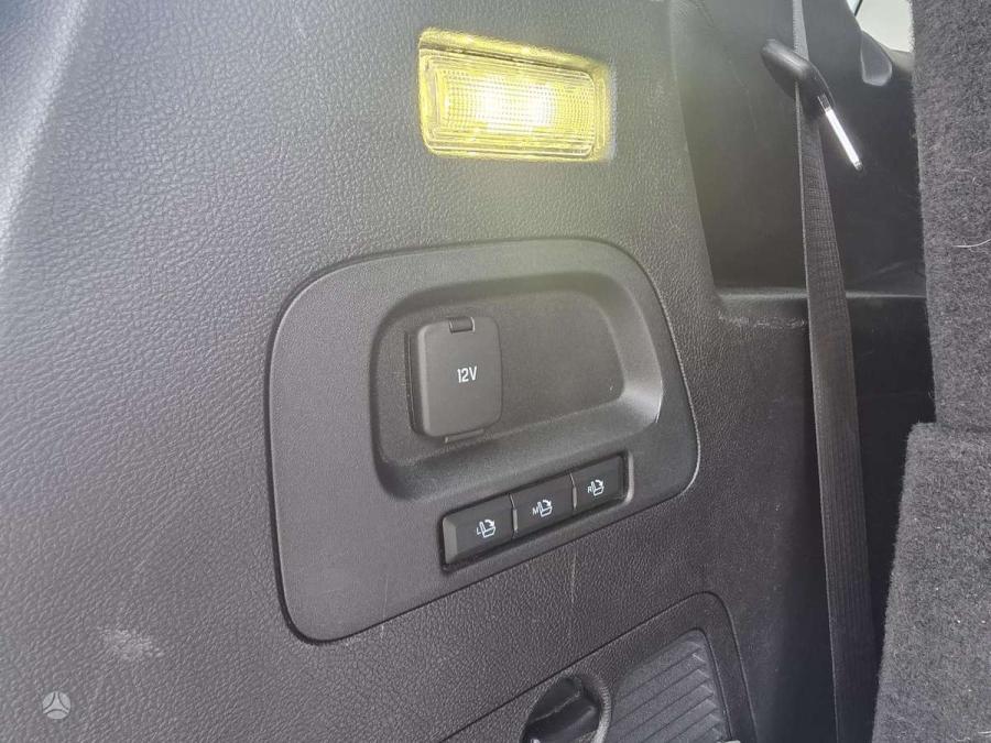 Black Ford S-Max 2016 in Jurbarkas, with an engine capacity of 2.00 L and mileage of 147 thousand km for 9000 €, photo 11 on AUTOMOTO.COM.LV