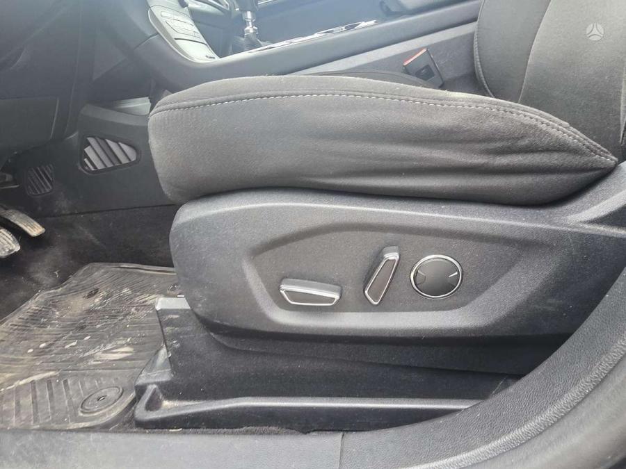 Black Ford S-Max 2016 in Jurbarkas, with an engine capacity of 2.00 L and mileage of 147 thousand km for 9000 €, photo 18 on AUTOMOTO.COM.LV
