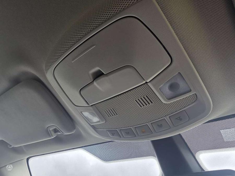 Black Ford S-Max 2016 in Jurbarkas, with an engine capacity of 2.00 L and mileage of 147 thousand km for 9000 €, photo 21 on AUTOMOTO.COM.LV