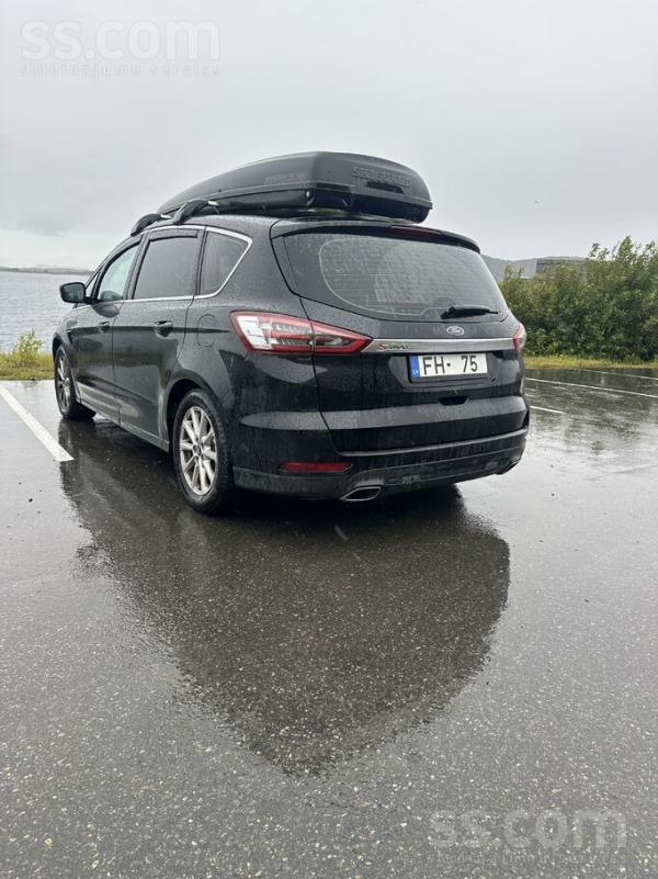 Black Ford S-Max 2016 in Talsi, with an engine capacity of 2.00 L and mileage of 287 thousand km for 8500 €, photo 2 on AUTOMOTO.COM.LV