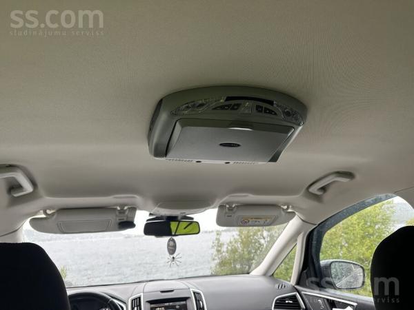 Black Ford S-Max 2016 in Talsi, with an engine capacity of 2.00 L and mileage of 287 thousand km for 8500 €, photo 7 on AUTOMOTO.COM.LV