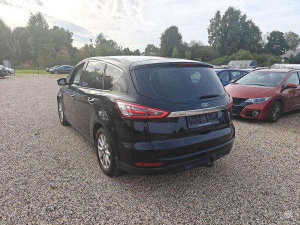 Melns Ford S-Max 2016 Viļņa, ar dzinēja tilpumu 1.50 L un nobraukumu 174 tūkst. km par 6950 €, foto 3 vietnē AUTOMOTO.COM.LV