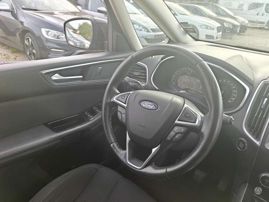 Melns Ford S-Max 2016 Viļņa, ar dzinēja tilpumu 1.50 L un nobraukumu 174 tūkst. km par 6950 €, foto 14 vietnē AUTOMOTO.COM.LV