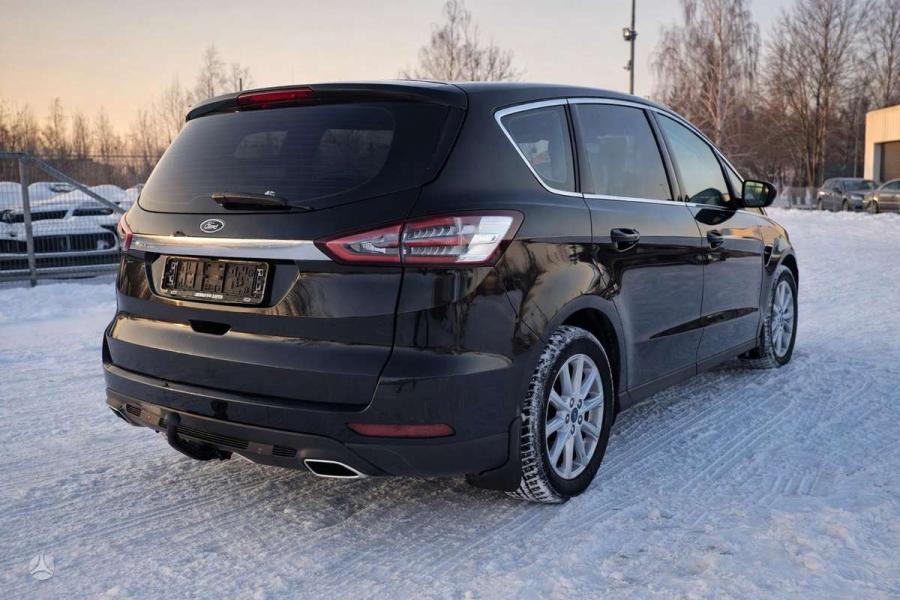 Black Ford S-Max 2017 in Pakruojis, with an engine capacity of 2.00 L and mileage of 365 thousand km for 5800 €, photo 3 on AUTOMOTO.COM.LV