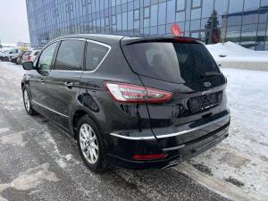 Black Ford S-Max 2017 in Panevezys, with an engine capacity of 2.00 L and mileage of 245 thousand km for 9500 €, photo 8 on AUTOMOTO.COM.LV