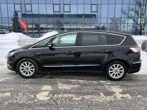 Black Ford S-Max 2017 in Panevezys, with an engine capacity of 2.00 L and mileage of 245 thousand km for 9500 €, photo 10 on AUTOMOTO.COM.LV