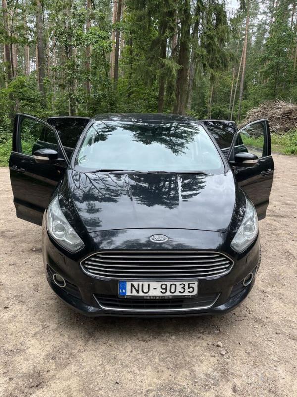 Black Ford S-Max 2017 in Bauska, with an engine capacity of 2.00 L and mileage of 317 thousand km for 9000 €, photo 5 on AUTOMOTO.COM.LV