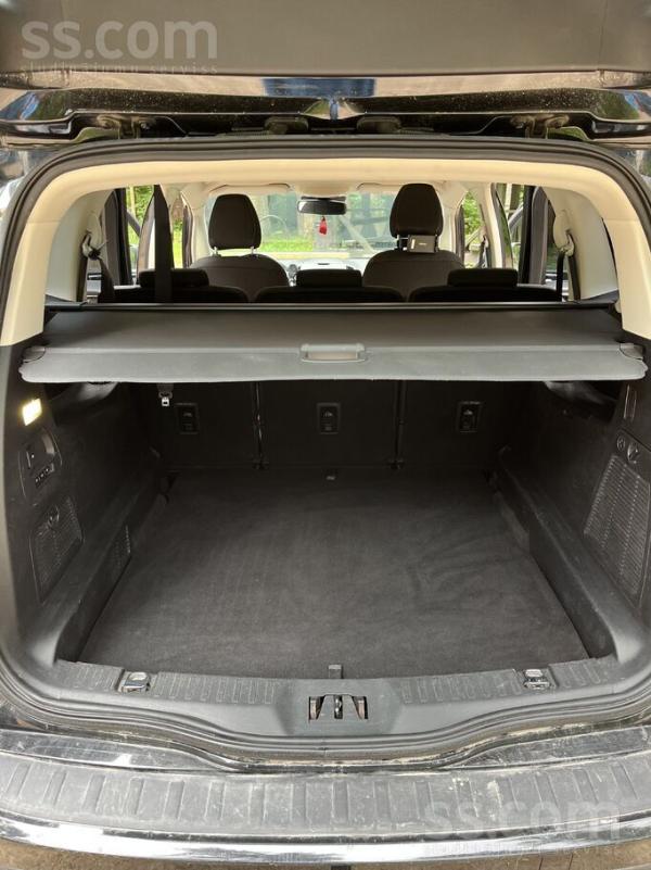 Black Ford S-Max 2017 in Bauska, with an engine capacity of 2.00 L and mileage of 317 thousand km for 9000 €, photo 7 on AUTOMOTO.COM.LV