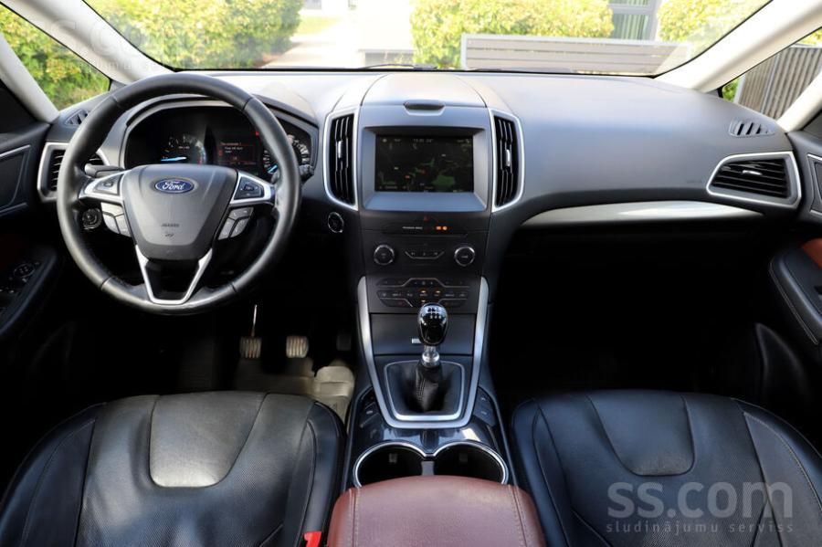Black Ford S-Max 2017 in Tukums, with an engine capacity of 2.00 L and mileage of 262 thousand km for 6990 €, photo 7 on AUTOMOTO.COM.LV