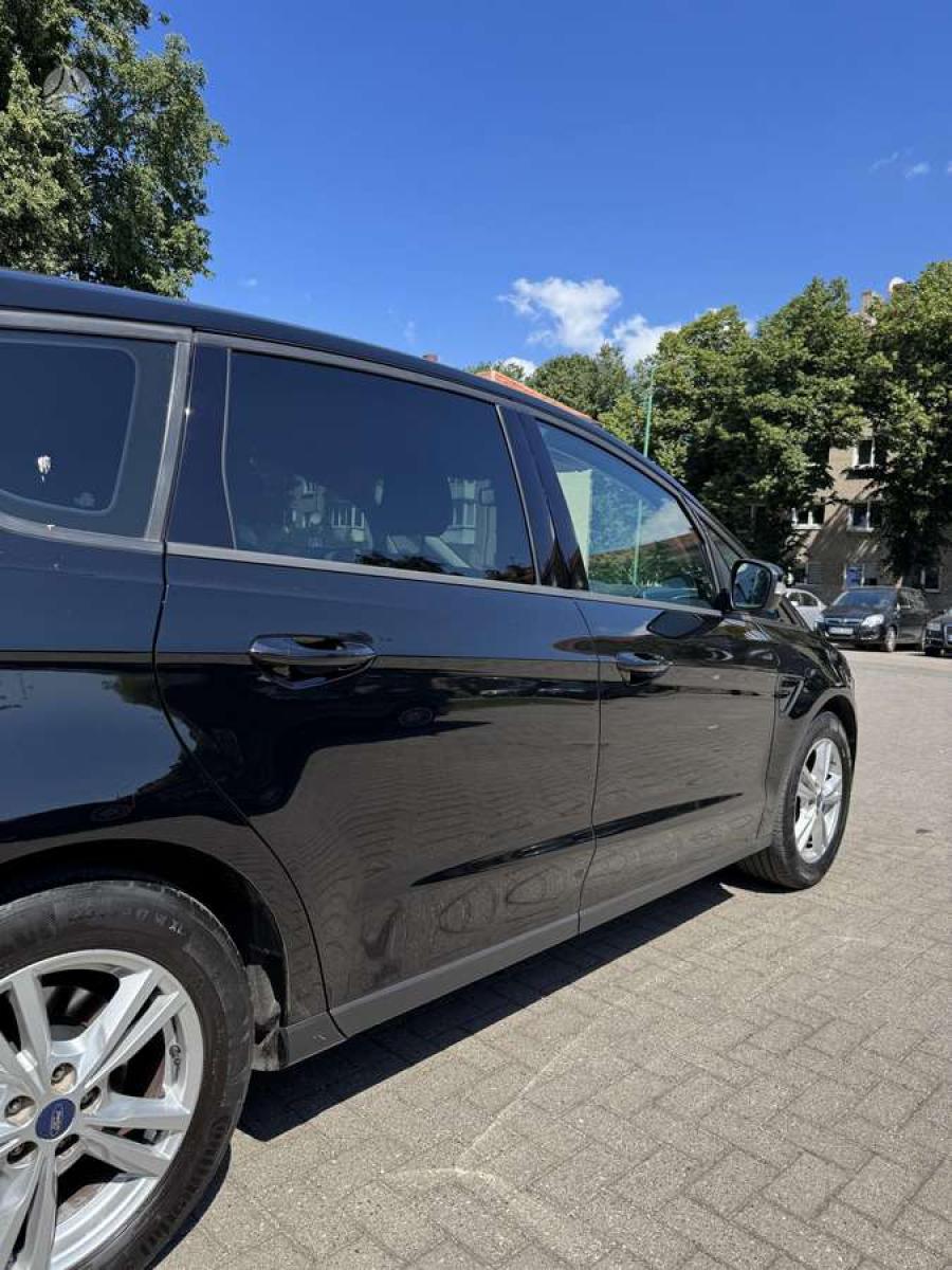 Black Ford S-Max 2017 in Klaipeda, with an engine capacity of 2.00 L and mileage of 190 thousand km for 7500 €, photo 17 on AUTOMOTO.COM.LV
