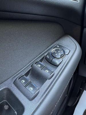 Black Ford S-Max 2017 in Klaipeda, with an engine capacity of 2.00 L and mileage of 190 thousand km for 7500 €, photo 39 on AUTOMOTO.COM.LV