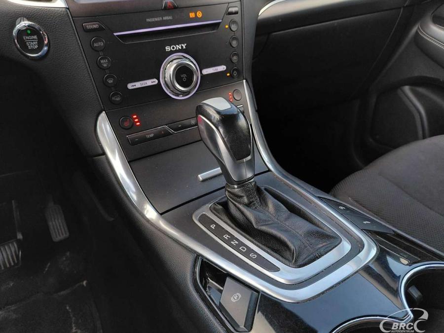 Black Ford S-Max 2017 in Vilnius, with an engine capacity of 2.00 L and mileage of 340 thousand km for 8900 €, photo 29 on AUTOMOTO.COM.LV