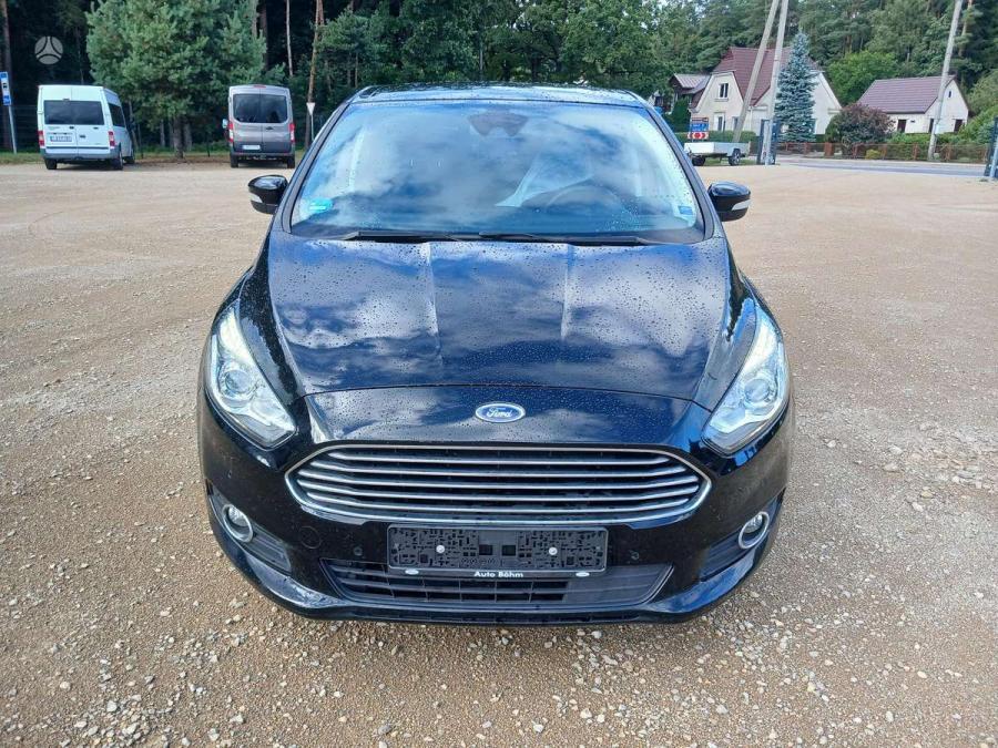 Black Ford S-Max 2017 in Kelme, with an engine capacity of 1.50 L and mileage of 126 thousand km for 7900 €, photo 3 on AUTOMOTO.COM.LV