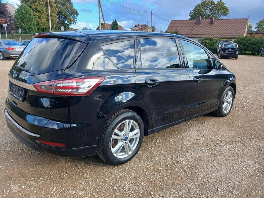 Black Ford S-Max 2017 in Kelme, with an engine capacity of 1.50 L and mileage of 126 thousand km for 7900 €, photo 7 on AUTOMOTO.COM.LV