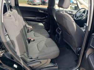 Black Ford S-Max 2017 in Kelme, with an engine capacity of 1.50 L and mileage of 126 thousand km for 7900 €, photo 11 on AUTOMOTO.COM.LV